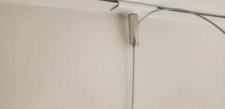 Buy UrbanTrapeze® Edge Molding Grip Clip ($3.59) | Ceiling Outfitters